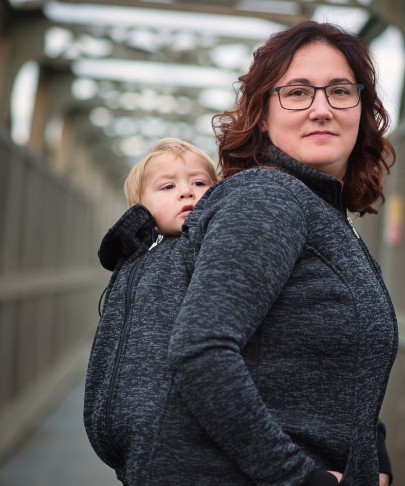 Nosící svetr (přední i zadní nošení) Lisa, černý :: Jozanek.cz